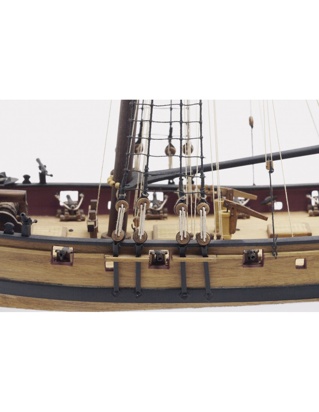 HM Cutter Lady Nelson | 1:64 Wooden Model - Amati Model