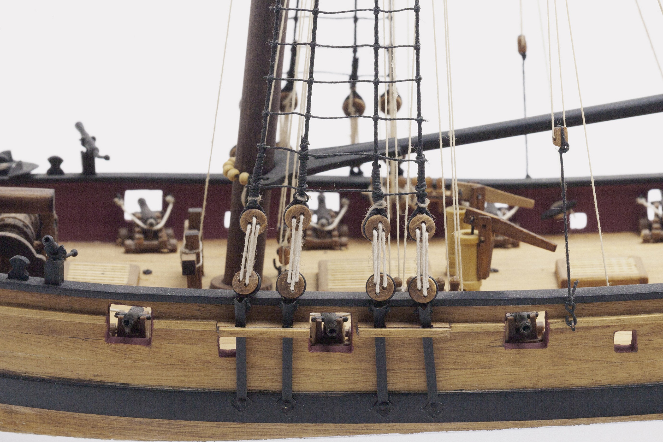 HMS Cutter Lady Nelson | Maquette en bois 1:64 - Amati Model