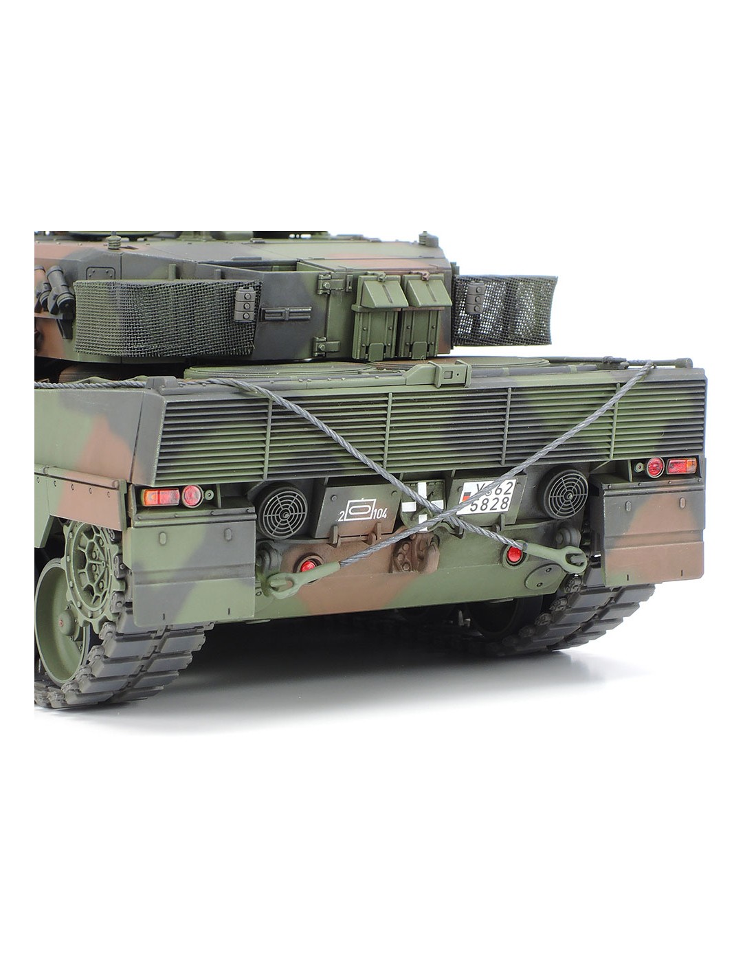 Leopard 2 A6 1:35 – Modern German Battle Tank | Amati